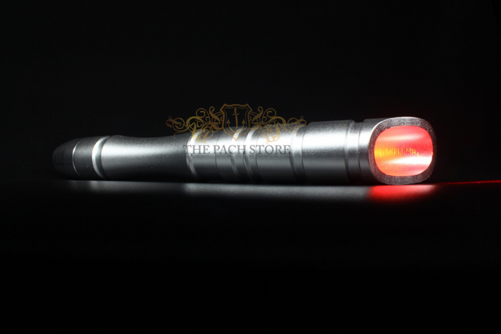 Tiny Giant Lightsaber | Kyojin Custom Lightsaber | Thepachstore ...